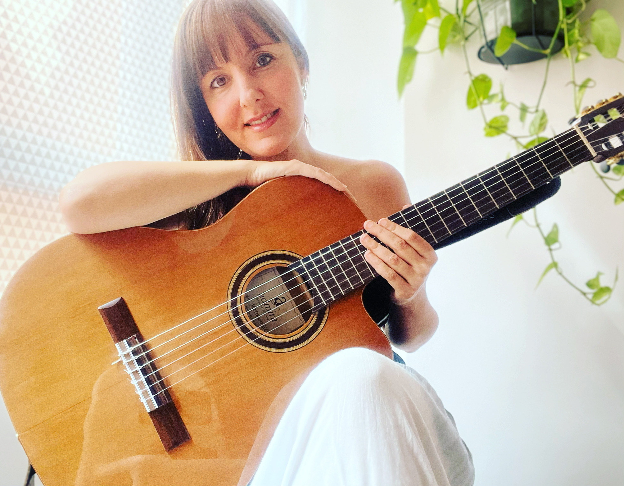 Sara Brito trae los ecos musicales de ambas orillas del Atlántico a la velada de Patios ...